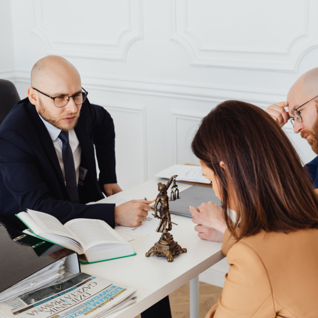 Free Attorney Invoice Templates - Invoize - Easy invoice Maker App